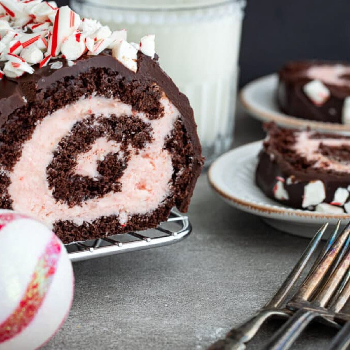 Chocolate Mint Cake Roll - Perfect Holiday Cake