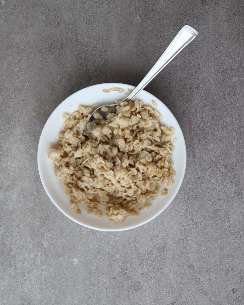 Can You Reheat Oatmeal? - A Red Spatula